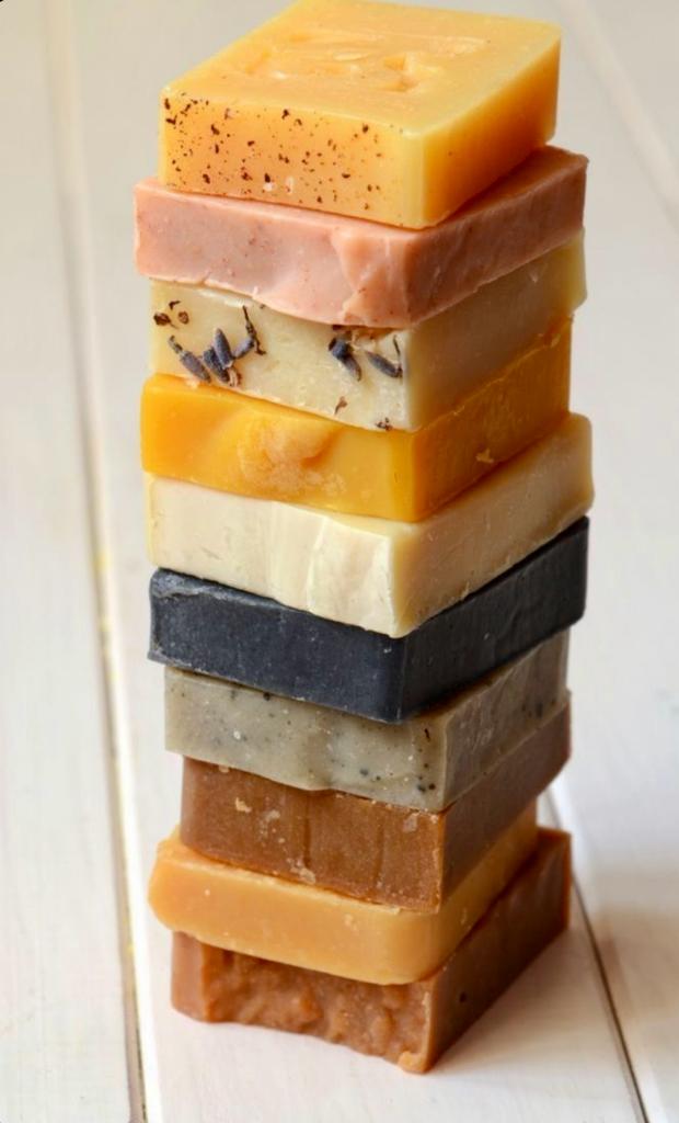 JABONES FACIALES Y CORPORALES – MIKALY Y ALGO MAS